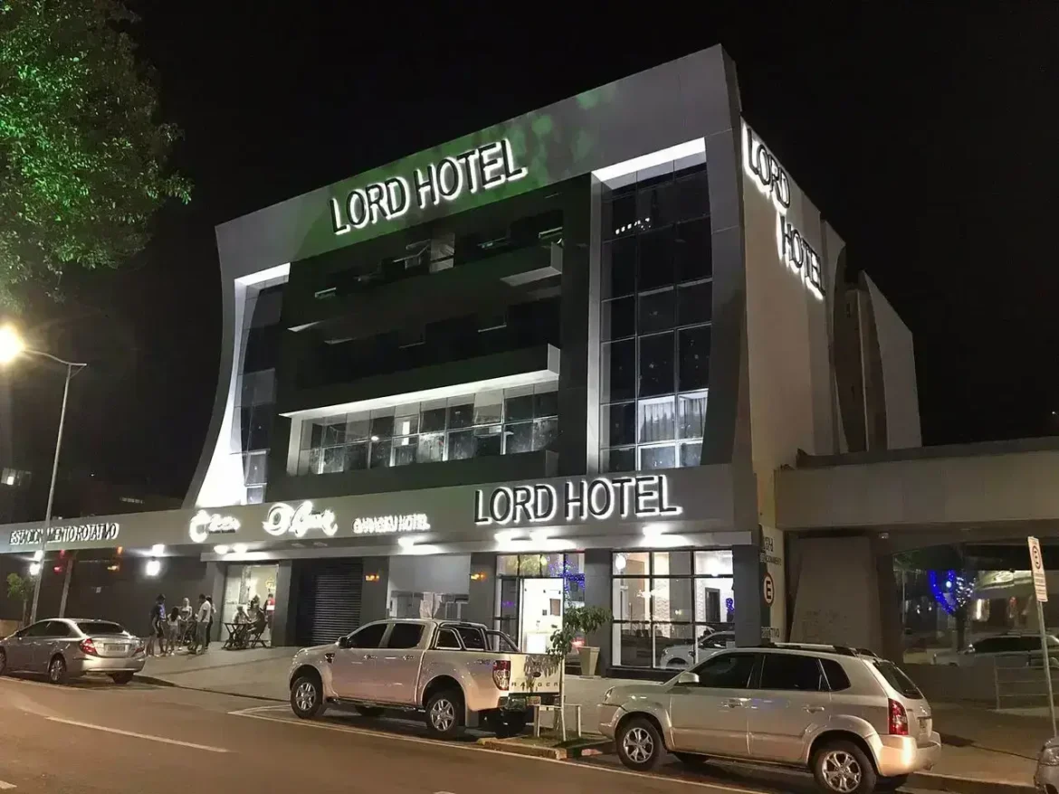 O Que é Fachada em ACM? Vantagens + 8 Exemplos Modernos